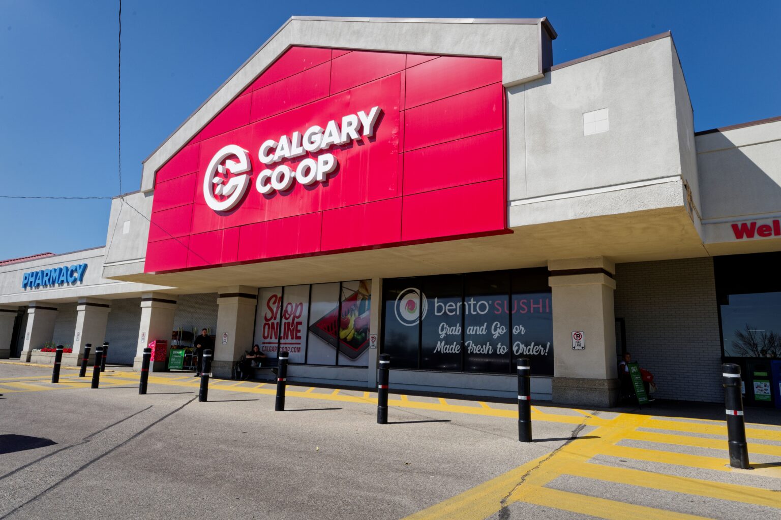 Dalhousie Calgary Co-op | Grocery, Pharmacy, Gas Station