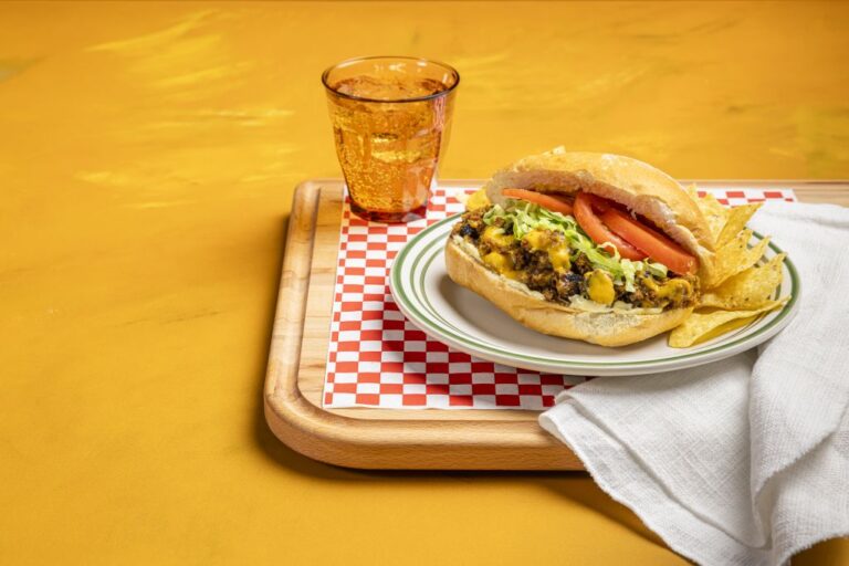 Vegan Choppedburger Sandwich - Calgary Co-op